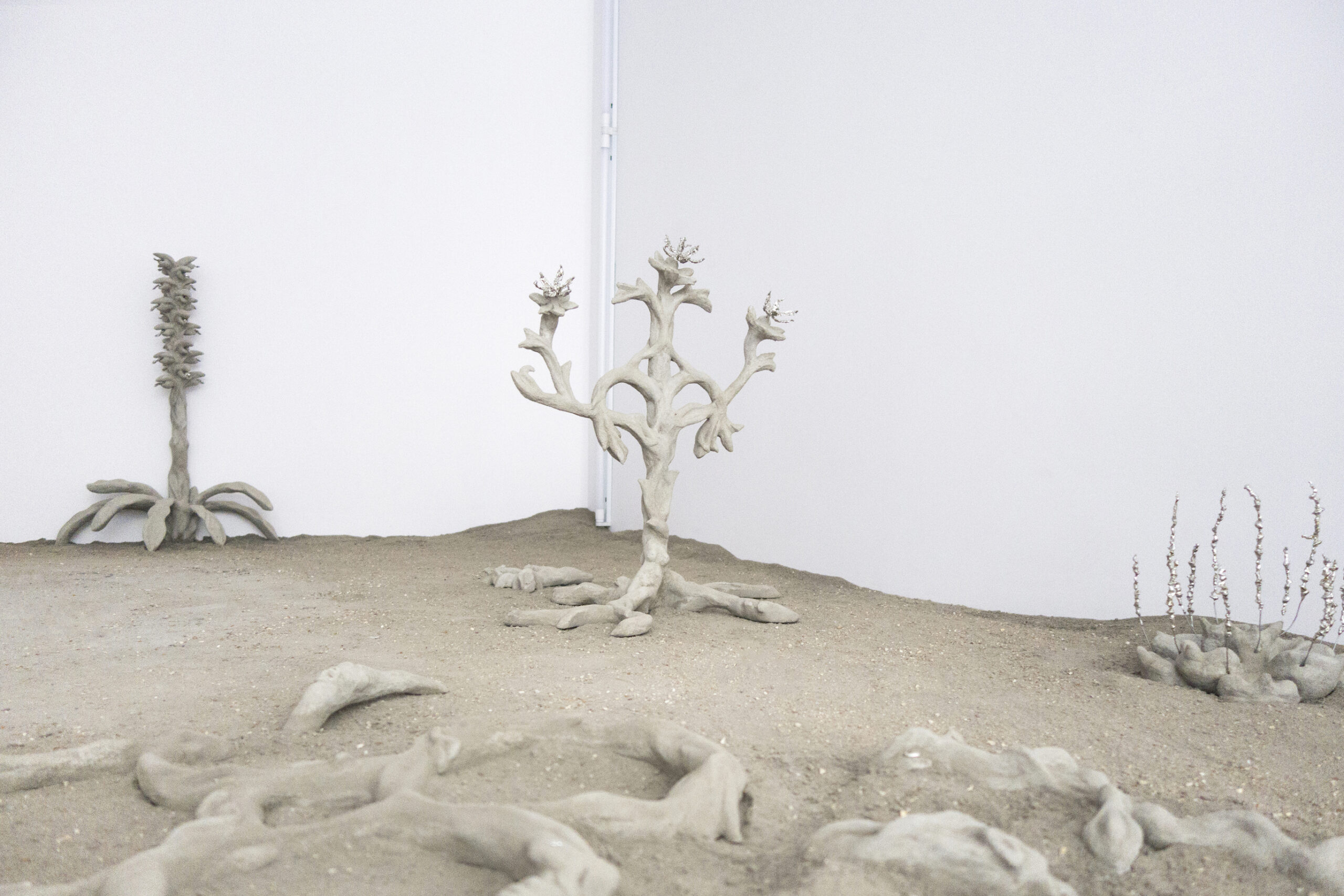 lunulae #4 CAC Brétigny - TRAM - Réseau art contemporain Paris / Île-de ...